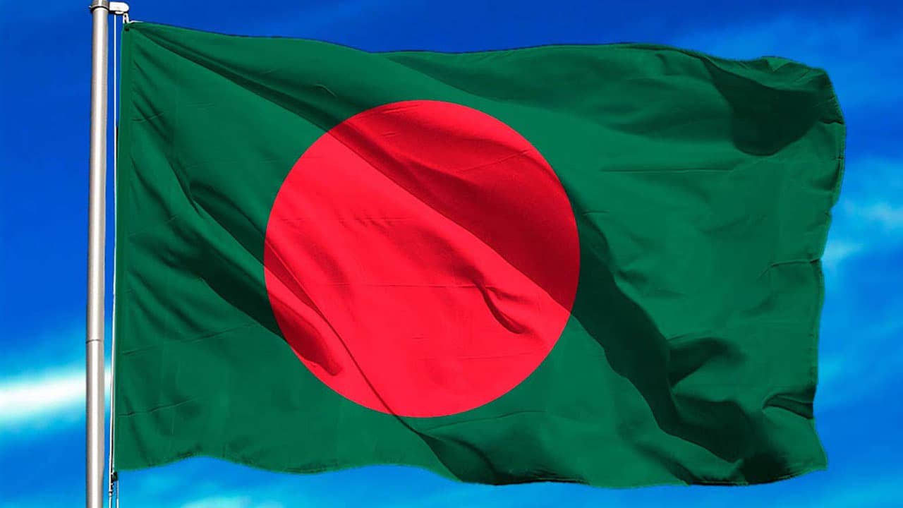 Our National Flag Paragraph: Symbol of Pride, Freedom, and Identity ...